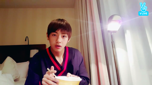 BTS V's ABS (Pictures, Showing Off ABS, Diet, and Workout)