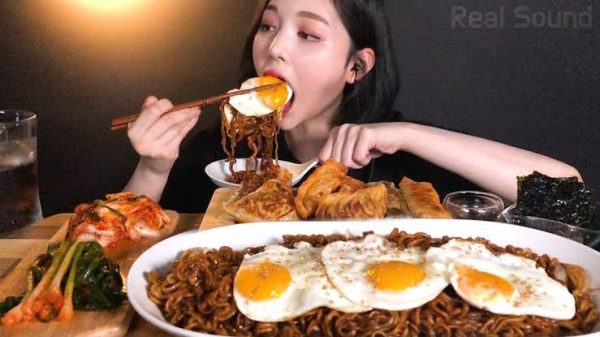 List 7 South Korean YouTube Channel for Mukbang